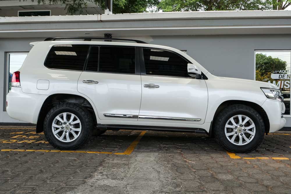 .: Autos el Chele :. | Toyota LC 200 2018